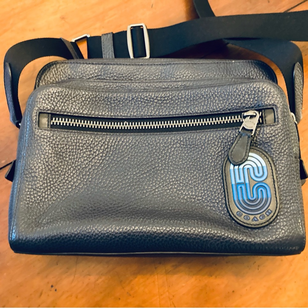 Coach Men’s Navy Blue Pebble Leather Camera Bag With … - Gem